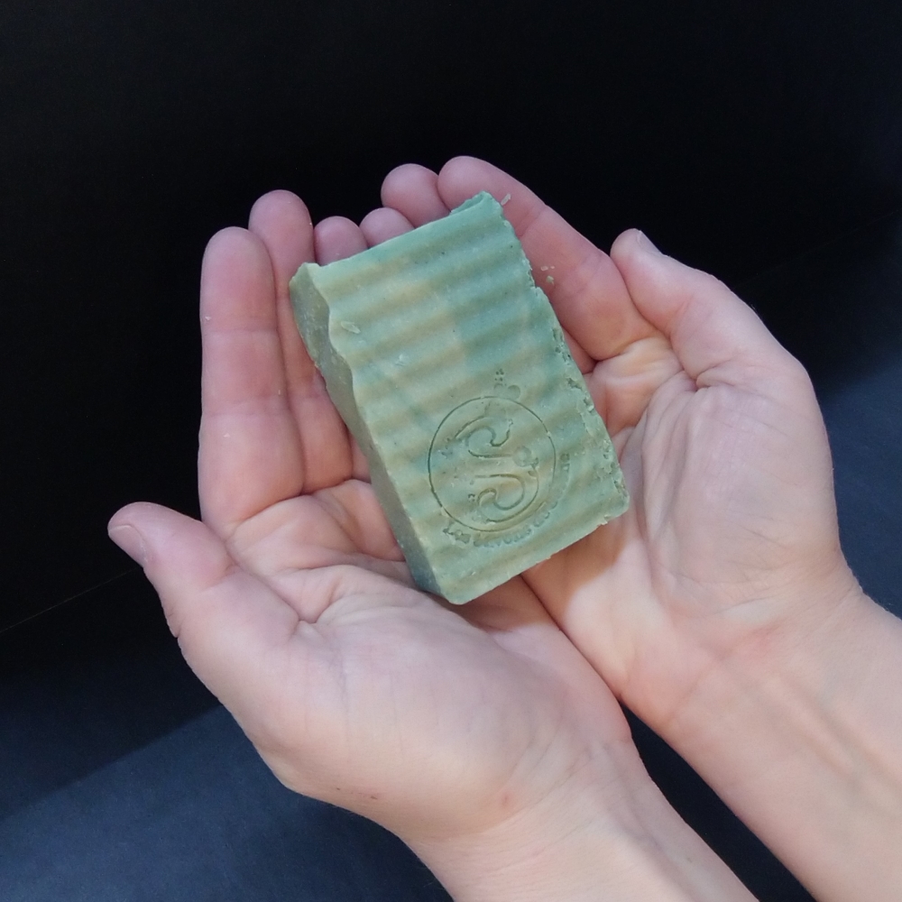 Savon saponifié à froid SPECIAL – Basilic, miel & marbrage bleu maya ...